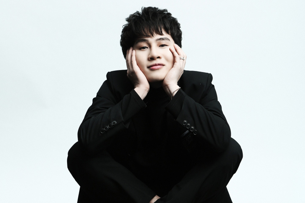 Jack Bất Ngờ Xuất Hiện Trong Bộ Ảnh Mới, Vì: “Quá Nhớ Fan"